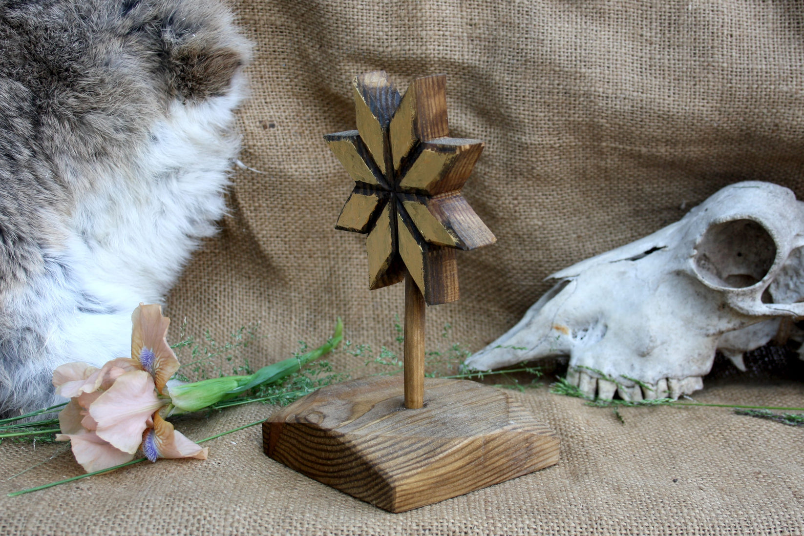 Alatyr. Slavic symbol of family. Symbol of god Rod.
